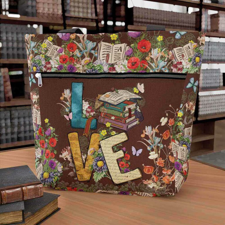 Thoughtful Gift for Librarians: Stylish Tote Bag